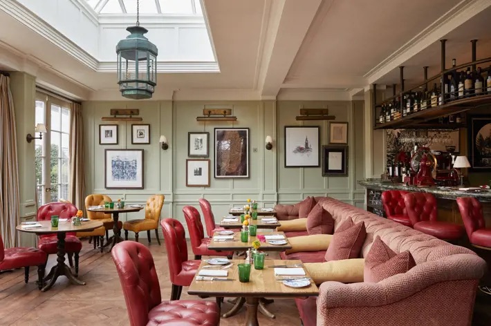 | Luke Holder at Hartnett Holder & Co